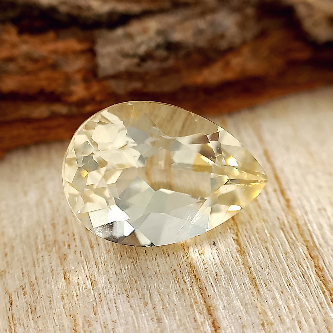 1.77ct Pale Yellow QLD Golden Labradorite Pear Cut : Lawson Gems ...